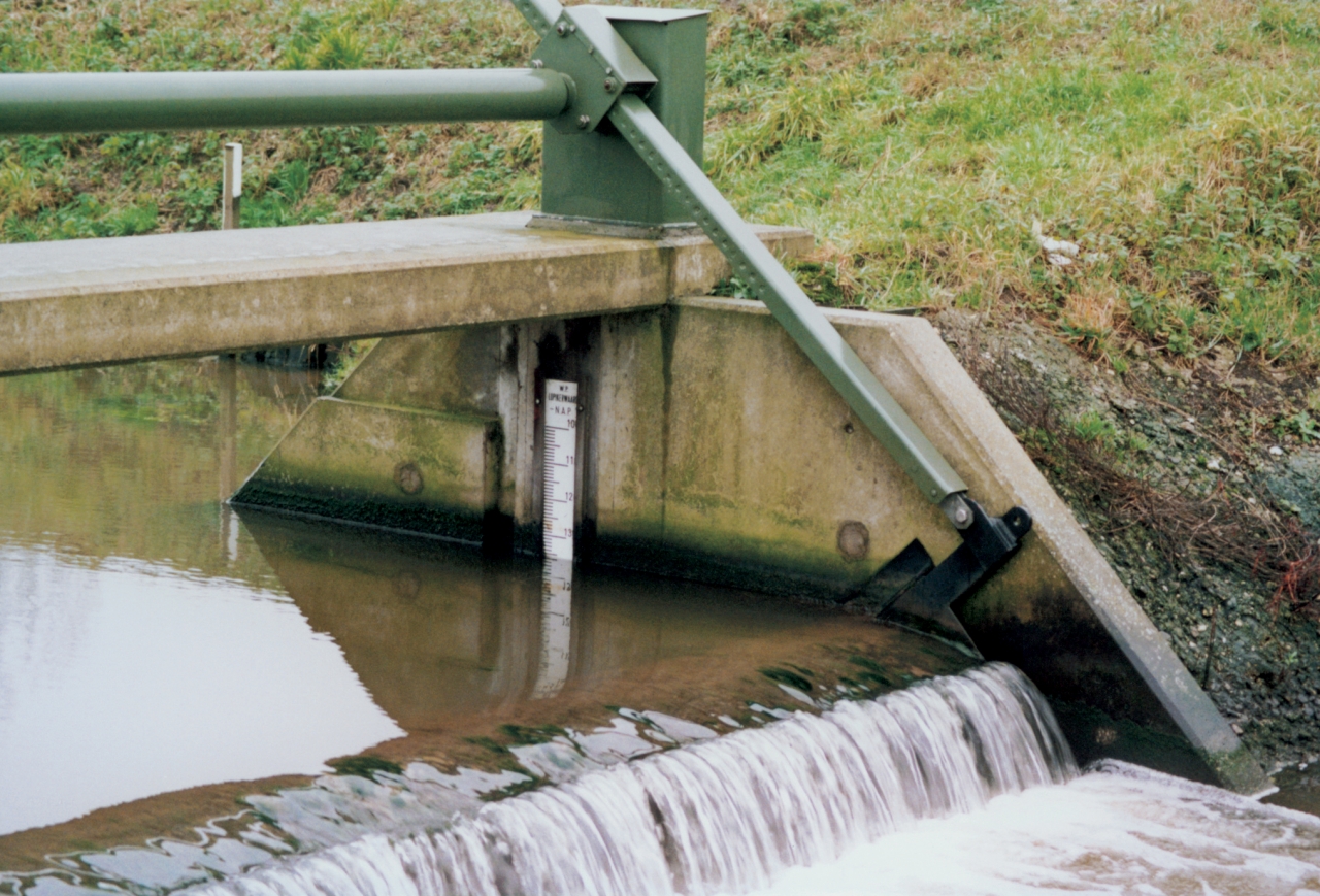 LEVERANCIER VOOR WEG- EN WATERBOUW