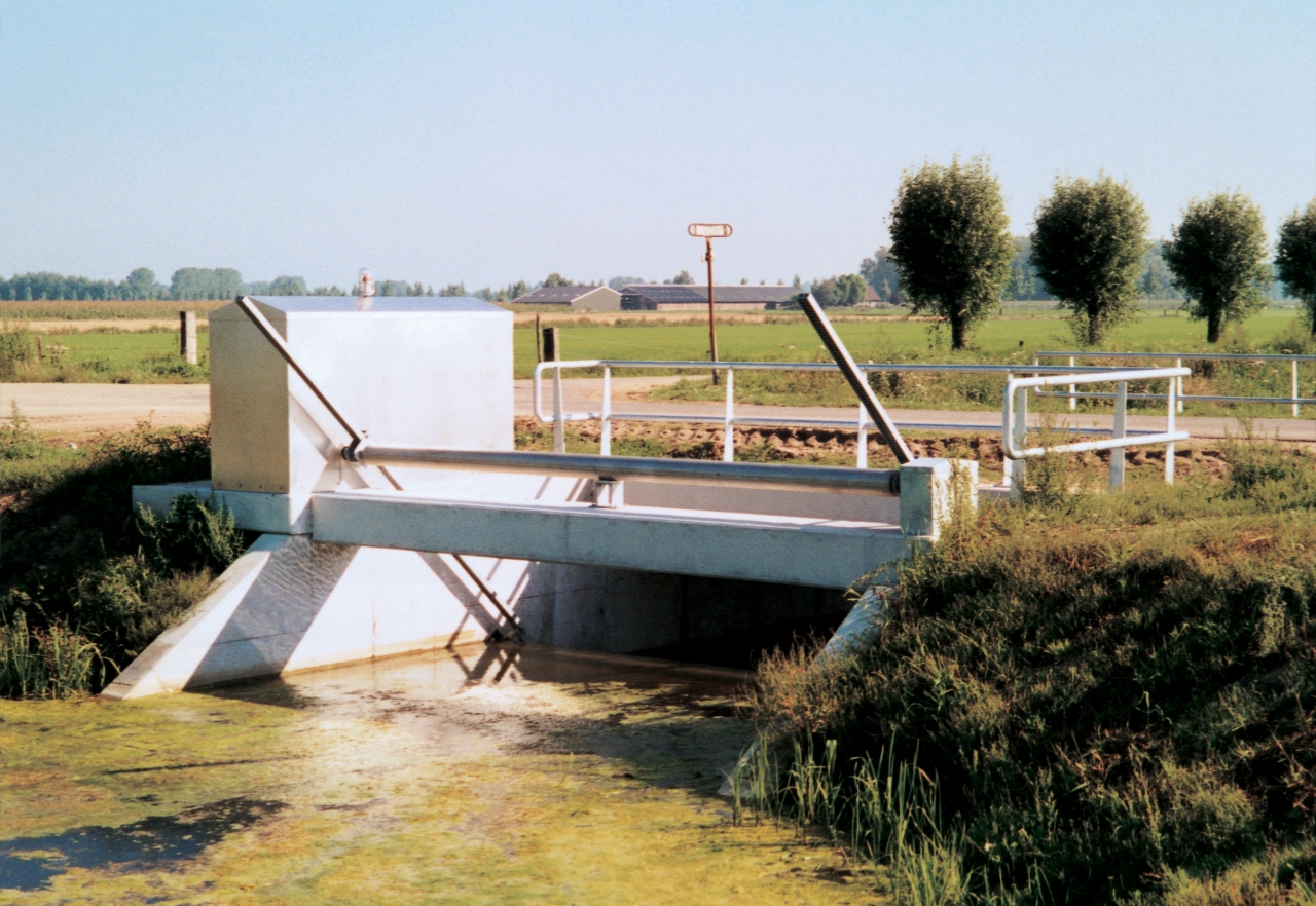 LEVERANCIER VOOR WEG- EN WATERBOUW