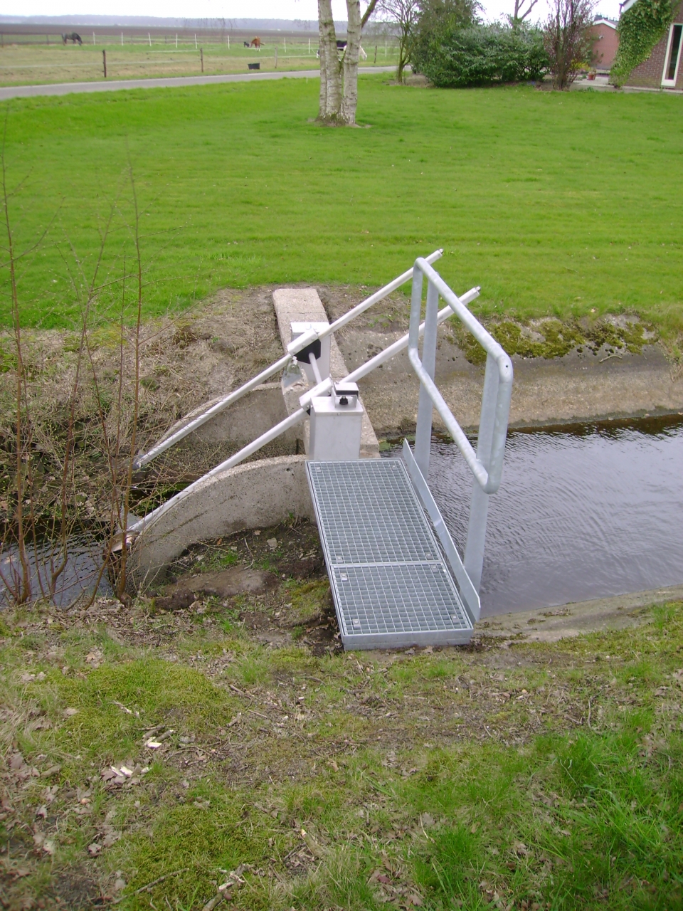 LEVERANCIER VOOR WEG- EN WATERBOUW