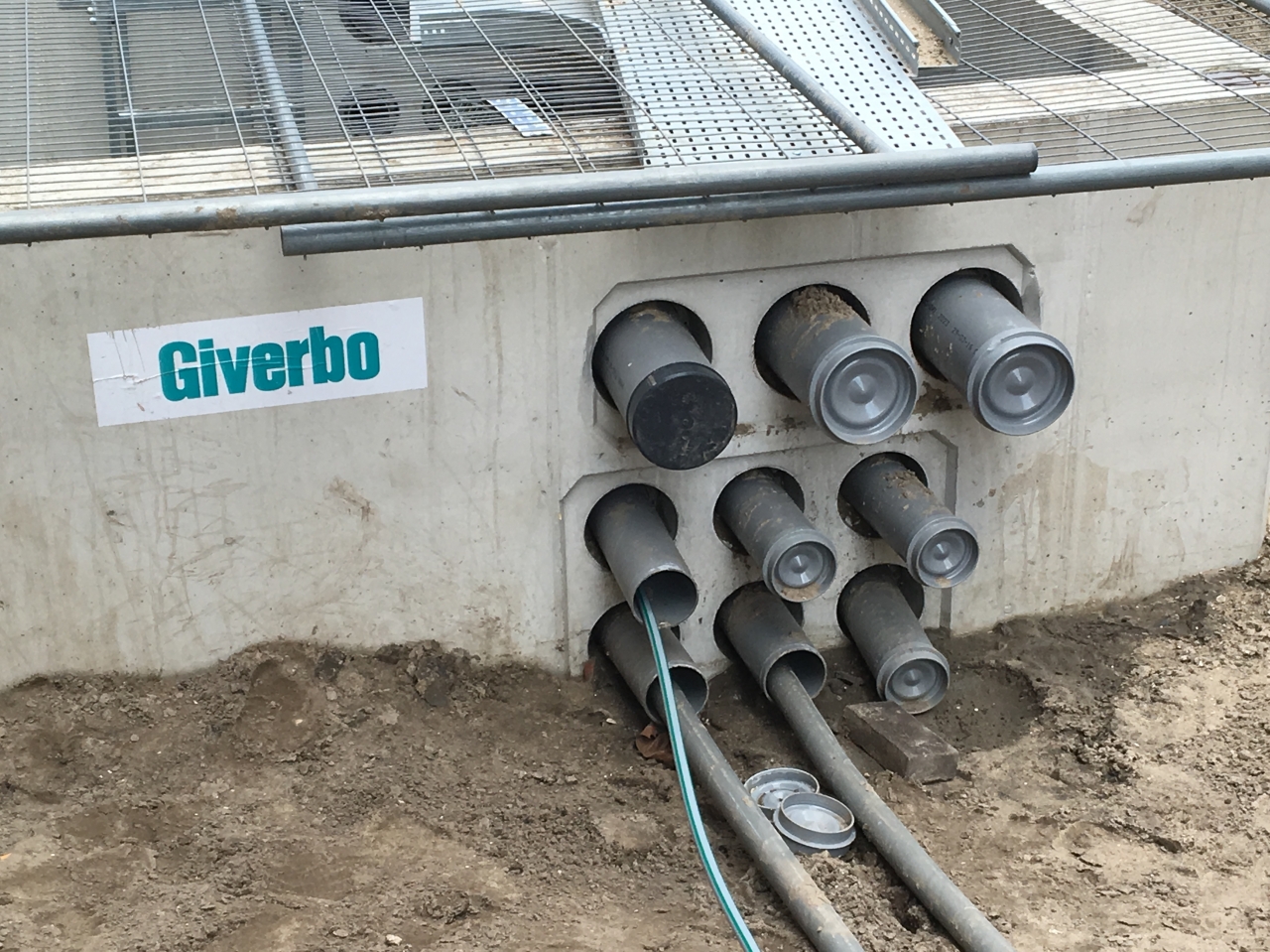 LEVERANCIER VOOR WEG- EN WATERBOUW