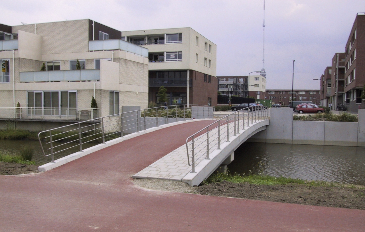 LEVERANCIER VOOR WEG- EN WATERBOUW